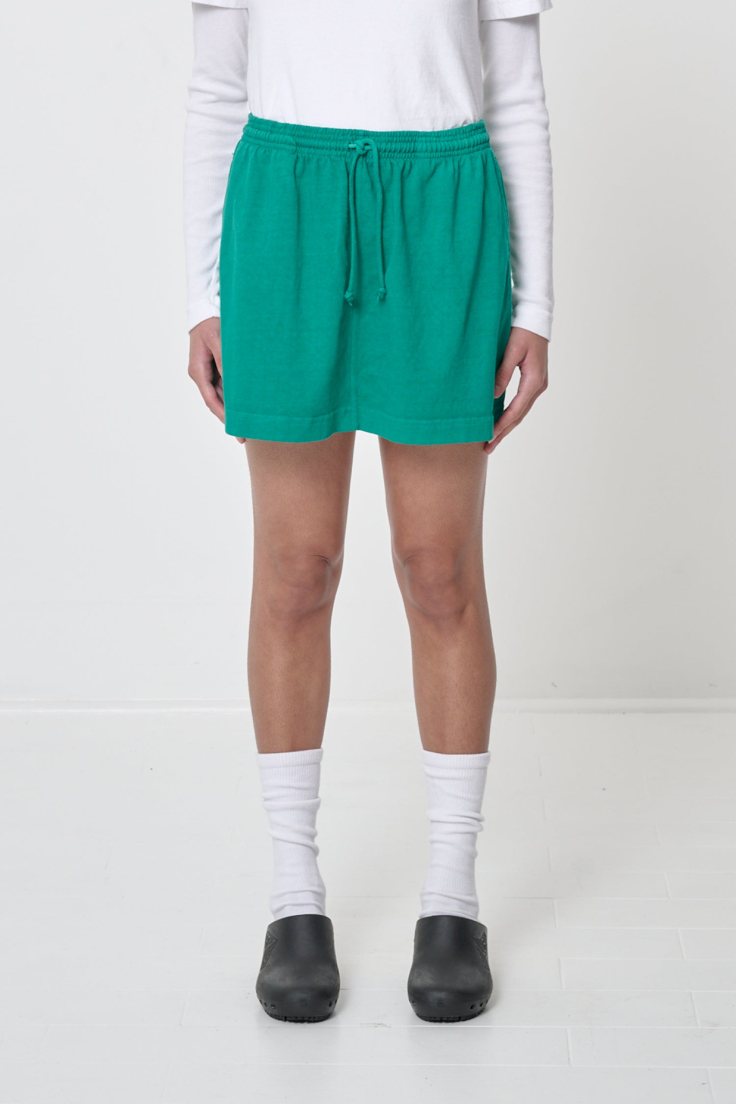 Trash Skirt — Everybody.World