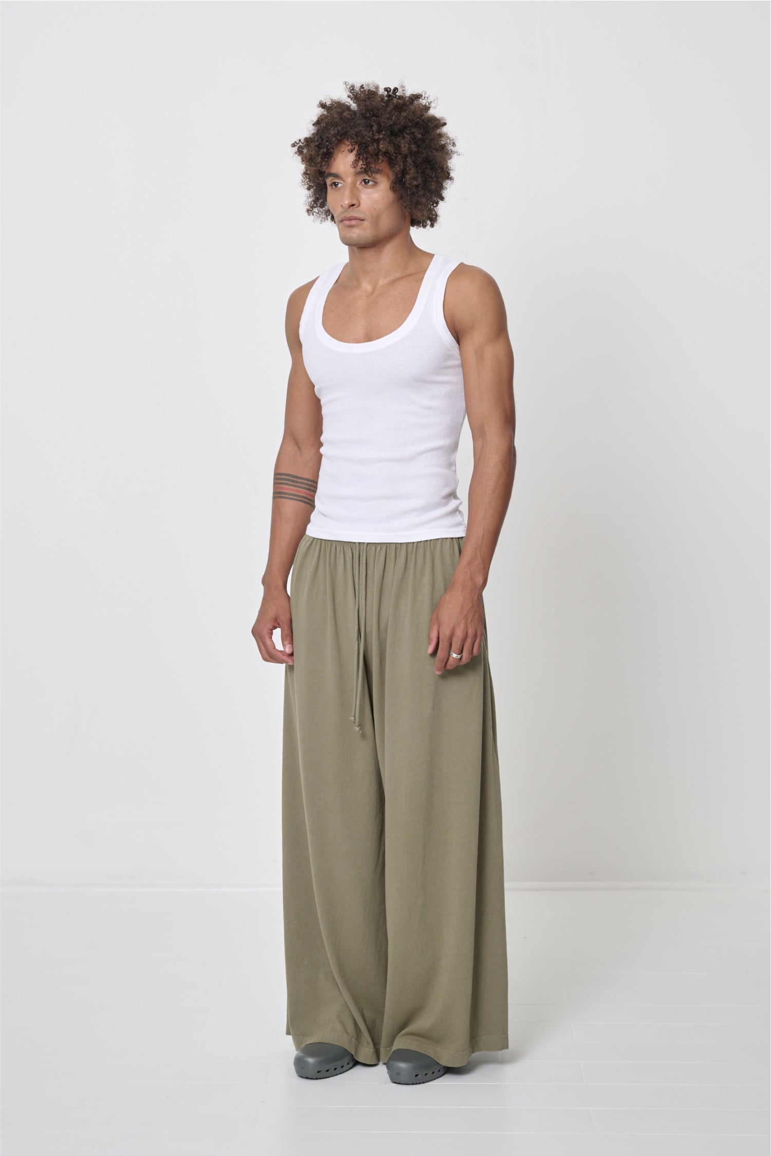 Tubular Pants — Everybody.World